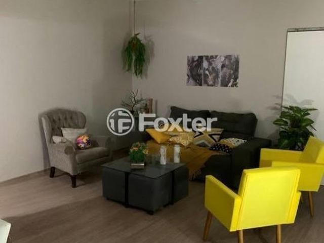 Apartamento, 2 dormitórios, 69.45 m², em Menino Deus