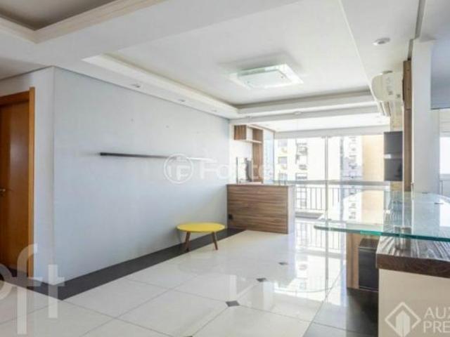 Apartamento, 2 dormitórios, 69.86 m², em Passo da Areia