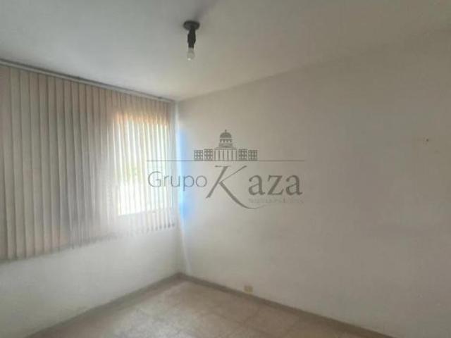 Apartamento 2 Dormitórios 69m² Centro Jacareí
