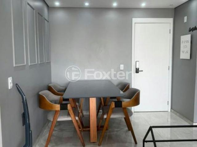 Apartamento, 2 dormitórios, 60 m², em Cambuci