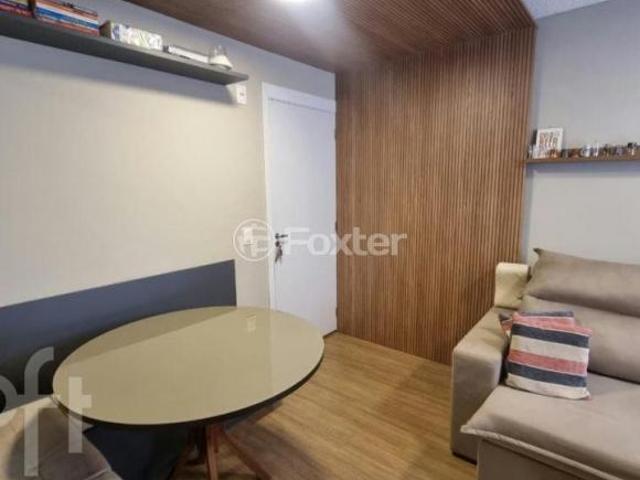 Apartamento, 2 dormitórios, 60 m², em Centro