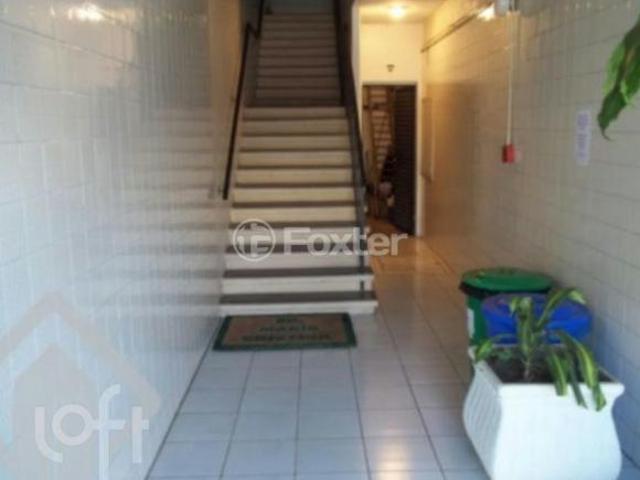 Apartamento, 2 dormitórios, 60 m², em Floresta
