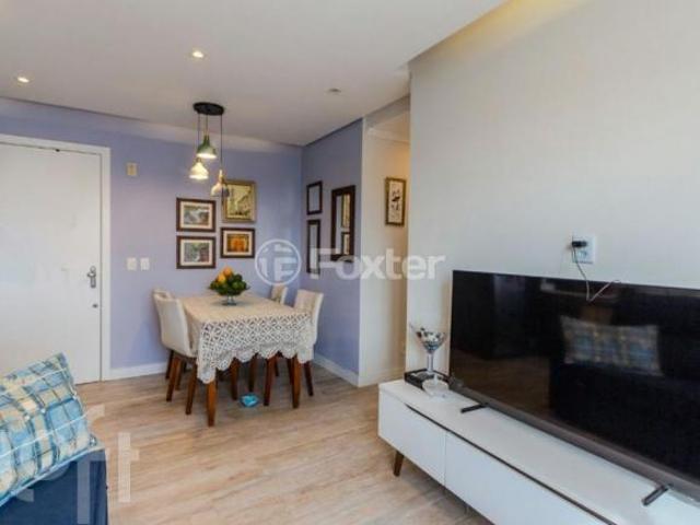 Apartamento, 2 dormitórios, 60 m², em Menino Deus