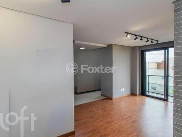 Apartamento, 2 dormitórios, 60 m², em Menino Deus