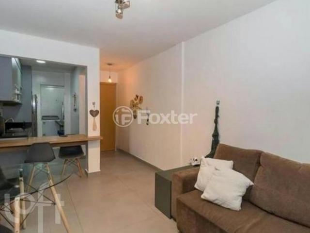 Apartamento, 2 dormitórios, 60 m², em Passo da Areia