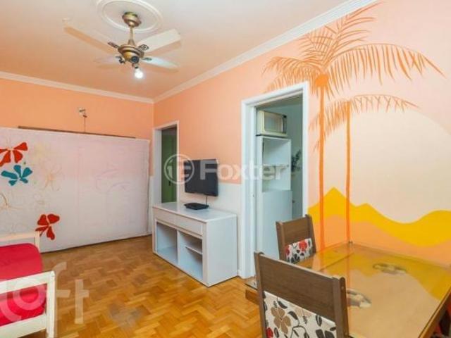 Apartamento, 2 dormitórios, 60.2 m², em Floresta