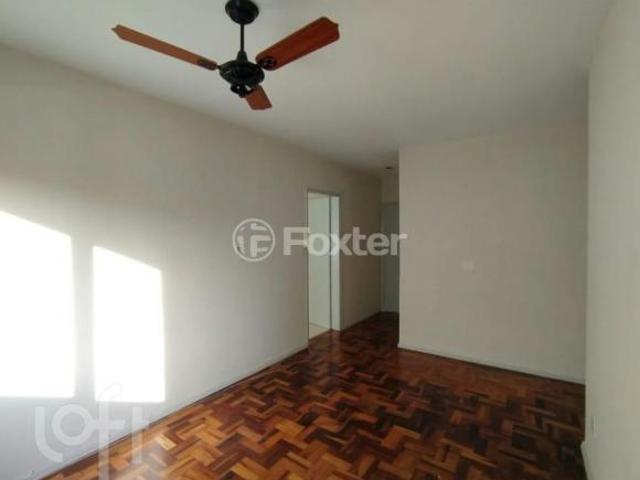 Apartamento, 2 dormitórios, 60.8 m², em São Sebastião