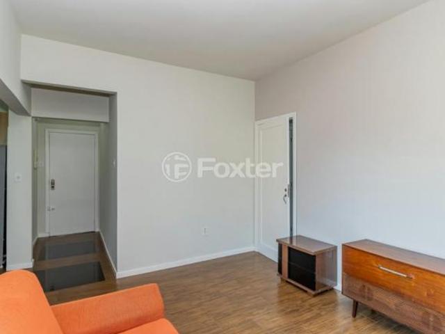 Apartamento, 2 dormitórios, 61 m², em Centro Histórico