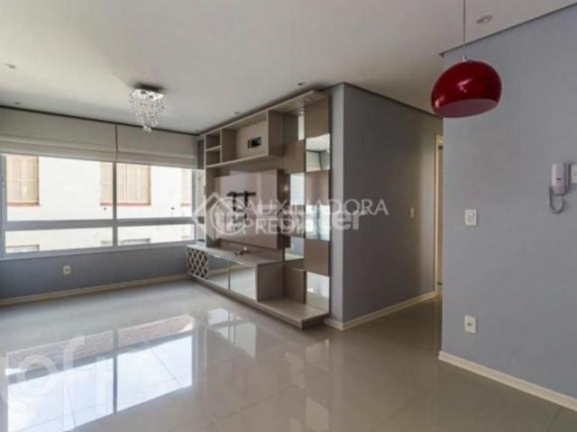 Apartamento, 2 dormitórios, 61 m², em Menino Deus