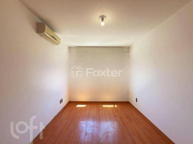 Apartamento, 2 dormitórios, 61 m², em Santana