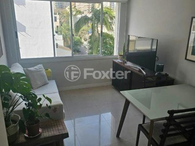 Apartamento, 2 dormitórios, 61 m², em Petrópolis