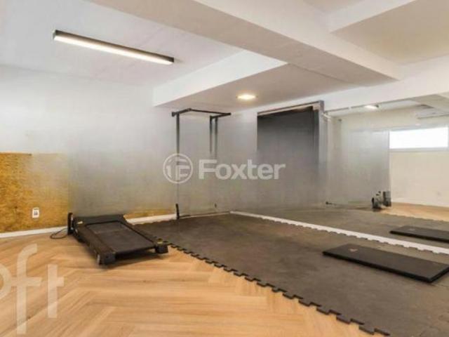 Apartamento, 2 dormitórios, 61 m², em Petrópolis