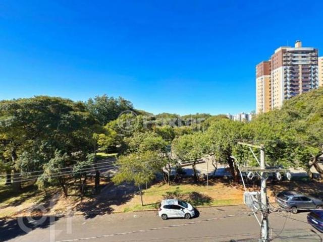 Apartamento, 2 dormitórios, 61.08 m², em Passo da Areia