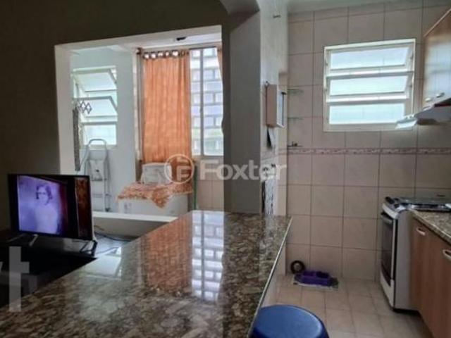 Apartamento, 2 dormitórios, 61.37 m², em Menino Deus