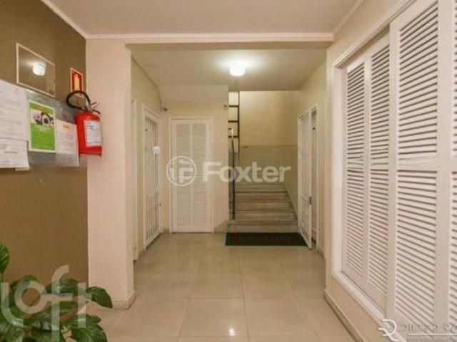 Apartamento, 2 dormitórios, 61.32 m², em Menino Deus