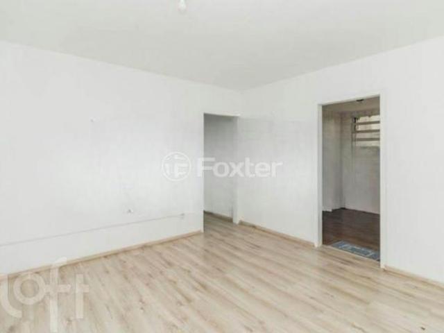 Apartamento, 2 dormitórios, 61.75 m², em Petrópolis