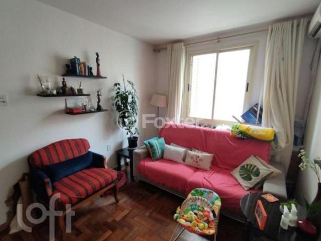 Apartamento, 2 dormitórios, 62 m², em Centro Histórico