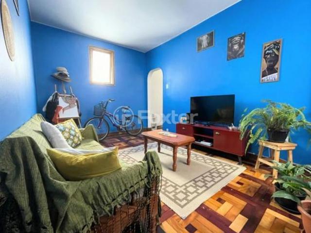 Apartamento, 2 dormitórios, 62 m², em Centro Histórico