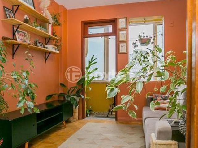 Apartamento, 2 dormitórios, 62 m², em Centro Histórico