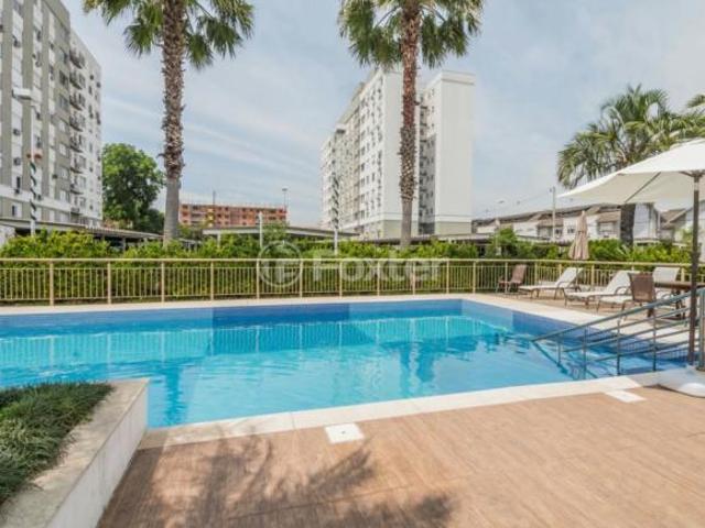 Apartamento, 2 dormitórios, 62 m², em Centro