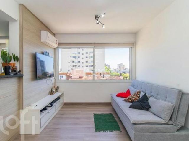 Apartamento, 2 dormitórios, 62 m², em São João