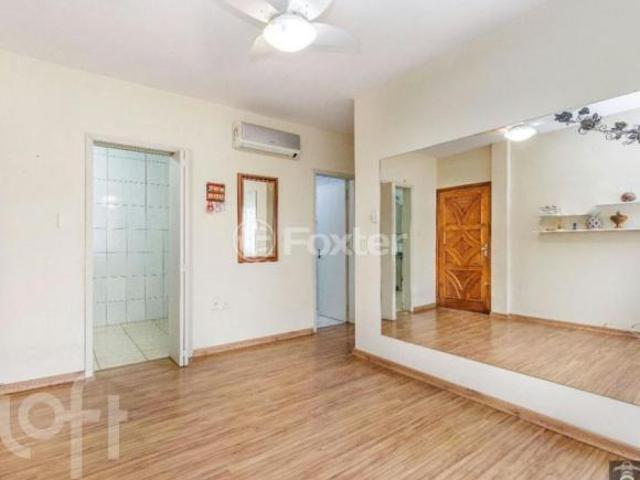 Apartamento, 2 dormitórios, 62 m², em São Sebastião