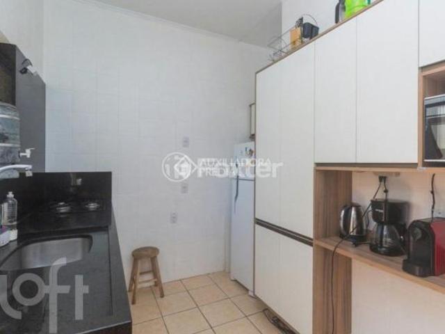 Apartamento, 2 dormitórios, 62 m², em Partenon