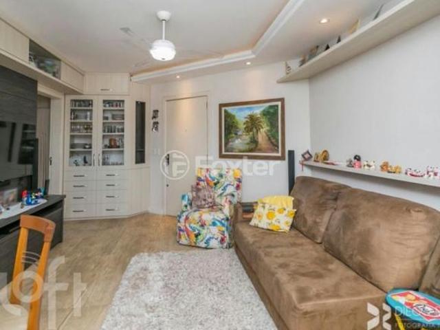 Apartamento, 2 dormitórios, 62.47 m², em Petrópolis