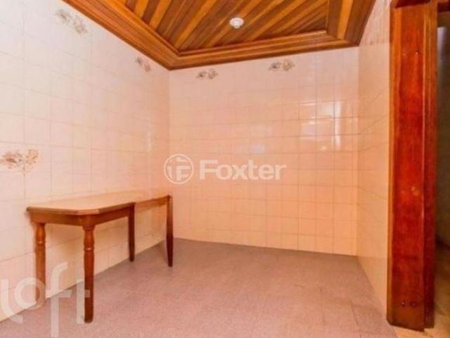 Apartamento, 2 dormitórios, 62.56 m², em Petrópolis