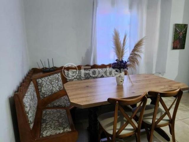 Apartamento, 2 dormitórios, 62.59 m², em Centro