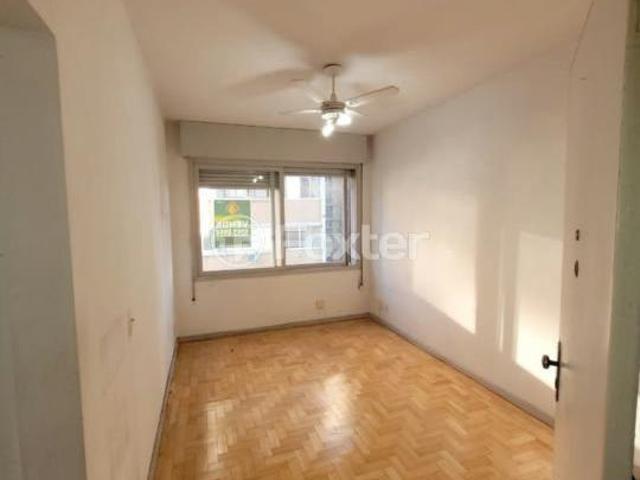 Apartamento, 2 dormitórios, 62.96 m², em Centro Histórico