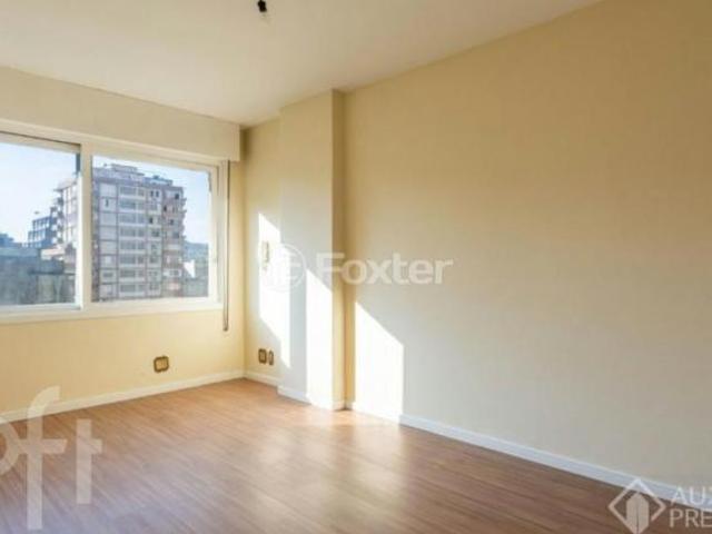Apartamento, 2 dormitórios, 63 m², em Centro Histórico
