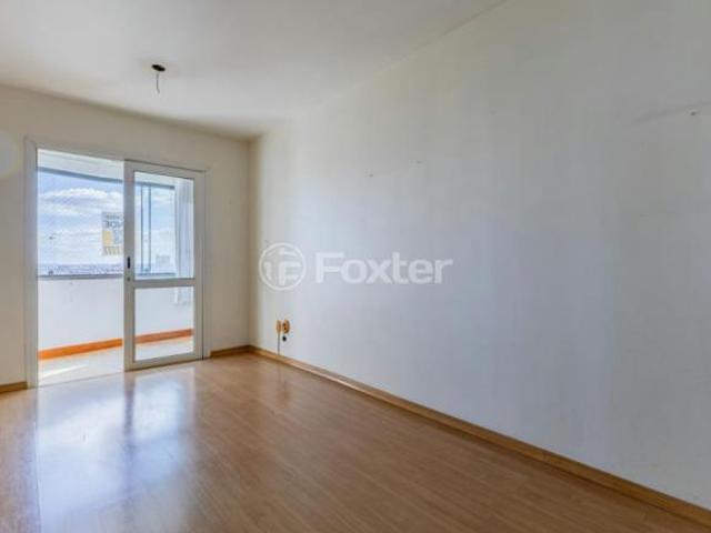 Apartamento, 2 dormitórios, 63 m², em Centro