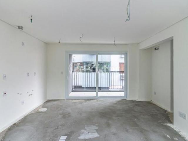 Apartamento, 2 dormitórios, 63 m², em Menino Deus