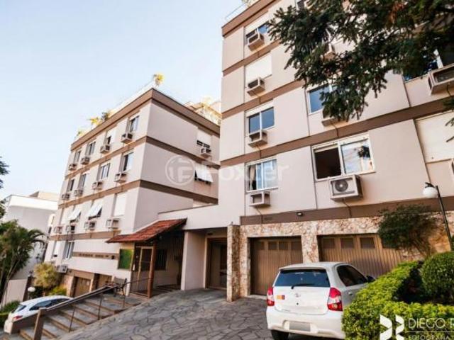 Apartamento, 2 dormitórios, 63 m², em Petrópolis
