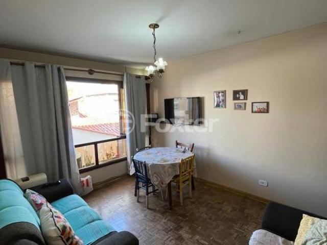 Apartamento, 2 dormitórios, 63.79 m², em Menino Deus