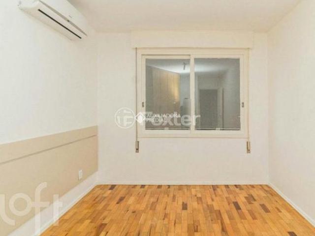 Apartamento, 2 dormitórios, 63.97 m², em Petrópolis
