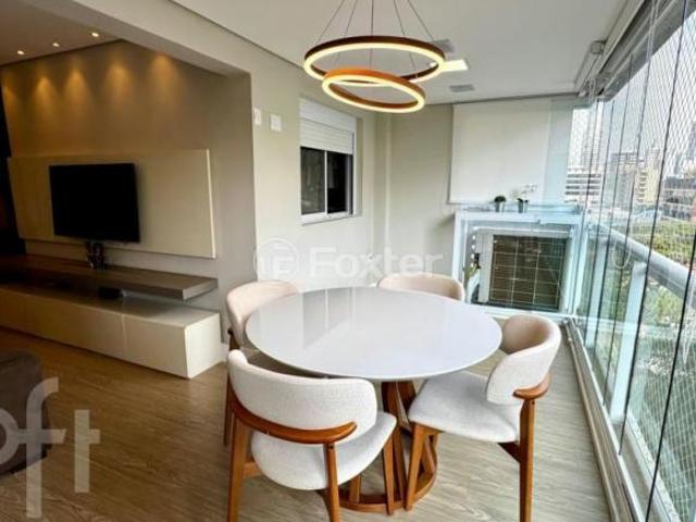 Apartamento, 2 dormitórios, 74 m², em Aclimação