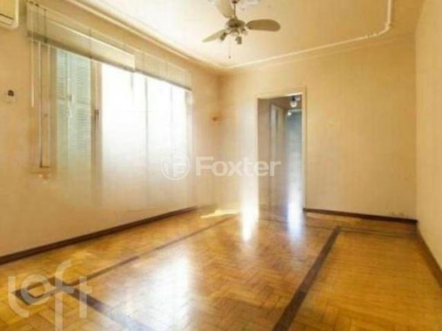 Apartamento, 2 dormitórios, 74 m², em Floresta