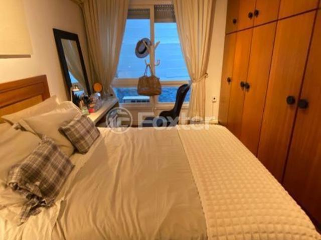 Apartamento, 2 dormitórios, 74 m², em Petrópolis