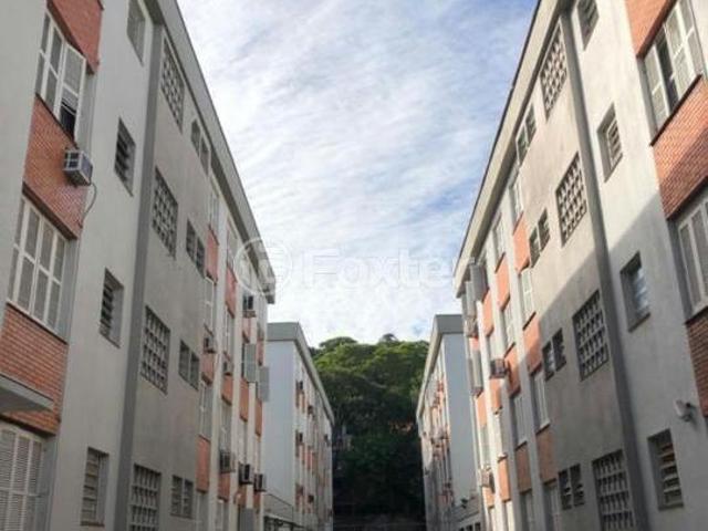 Apartamento, 2 dormitórios, 74 m², em Praia de Belas
