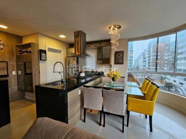 Apartamento, 2 dormitórios, 74.03 m², em Centro