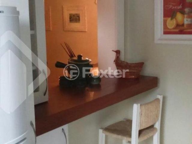 Apartamento, 2 dormitórios, 74.34 m², em Vila Prinstrop