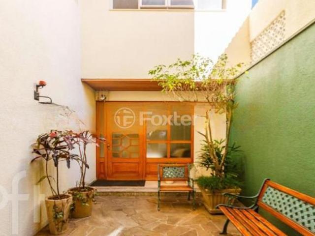 Apartamento, 2 dormitórios, 74.38 m², em Santo Antônio