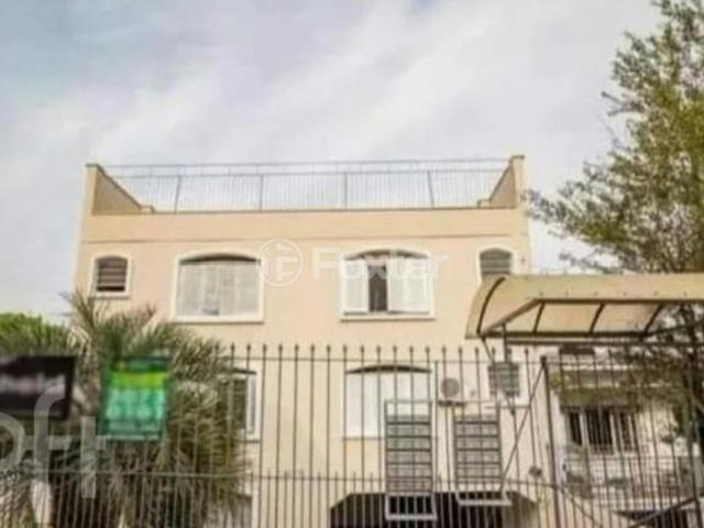 Apartamento, 2 dormitórios, 74.31 m², em Partenon