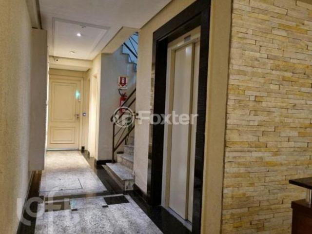 Apartamento, 2 dormitórios, 74.57 m², em Menino Deus