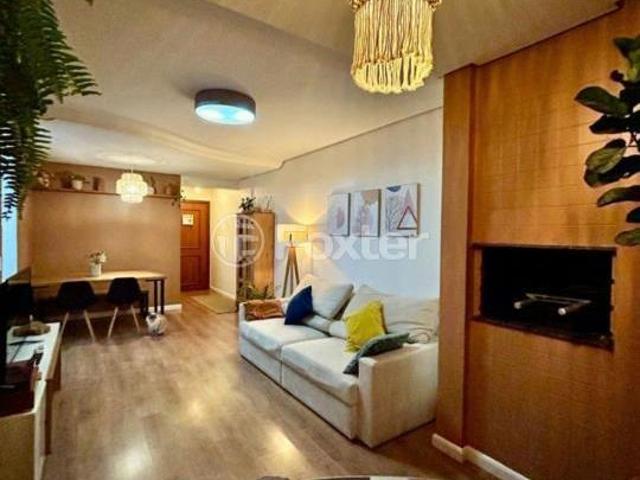 Apartamento, 2 dormitórios, 74.53 m², em Centro