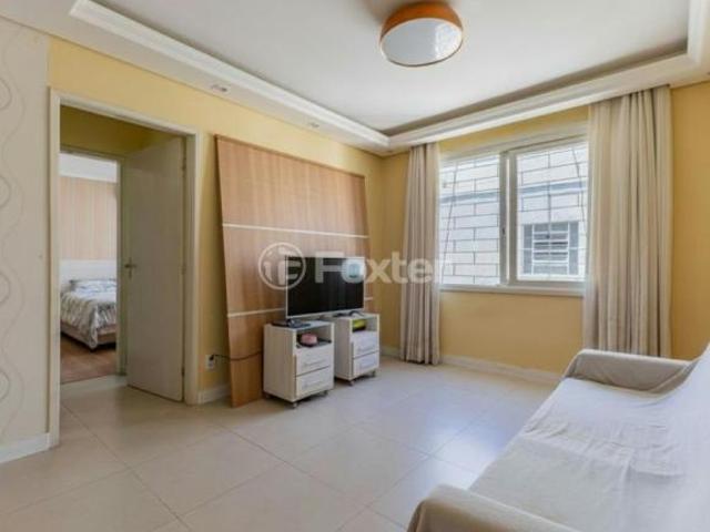 Apartamento, 2 dormitórios, 74.73 m², em Petrópolis