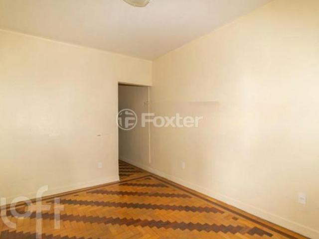Apartamento, 2 dormitórios, 75 m², em Centro Histórico