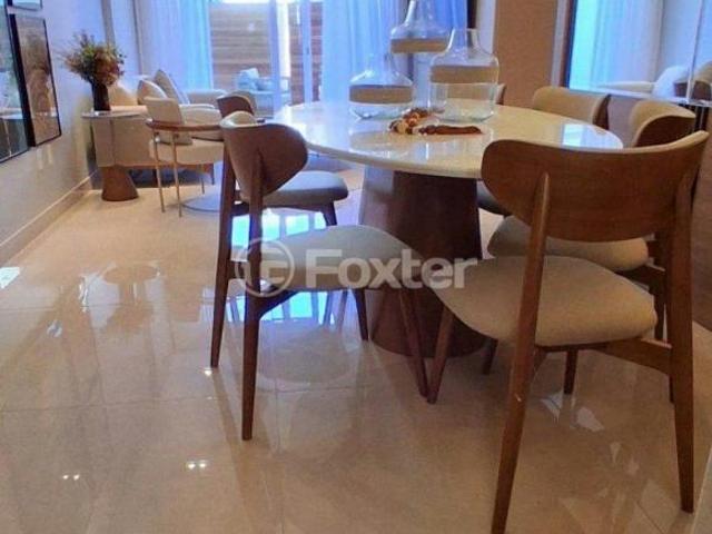 Apartamento, 2 dormitórios, 75 m², em Centro